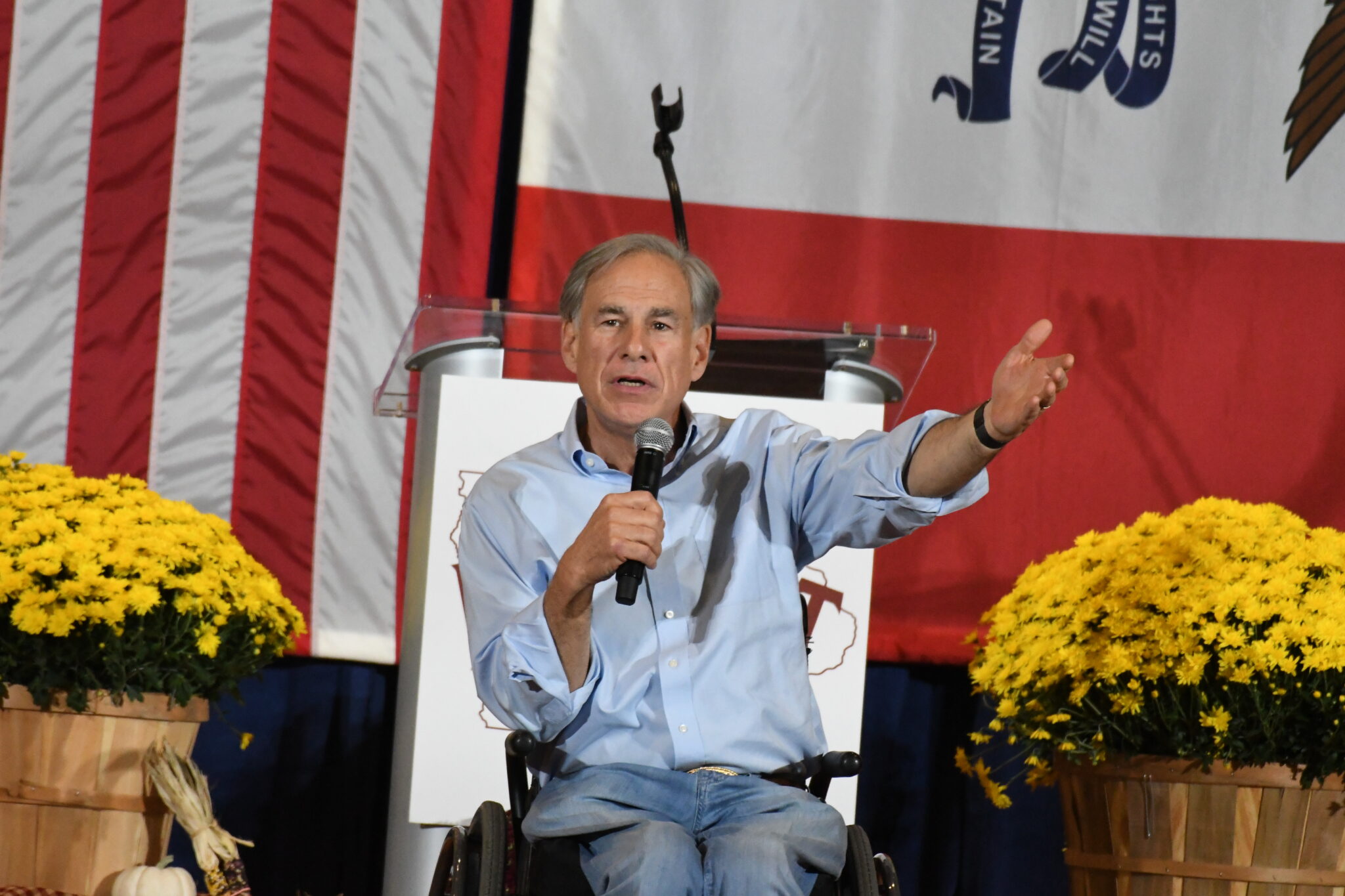 Abbott Announces Four TdA Gang Members Arrested Attempting To Illegally ...